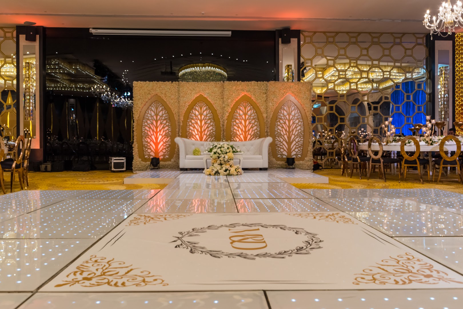 Paul Studio Captures Unforgettable Wedding Moments